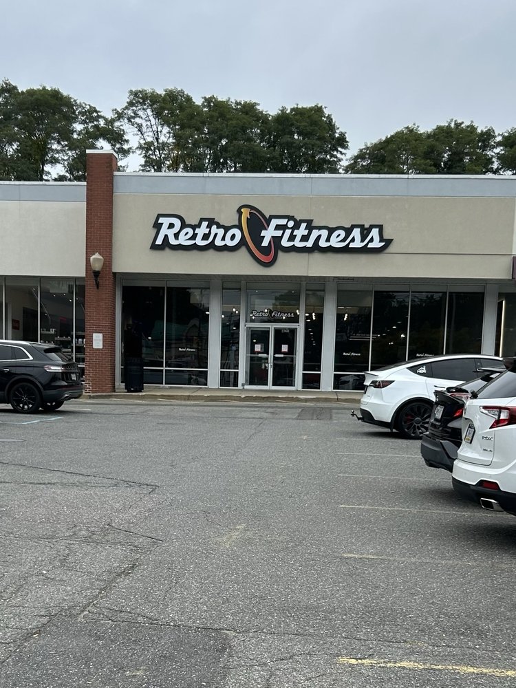 RETRO FITNESS - Updated September 2025 - 1960 Jericho Turnpike, East ...