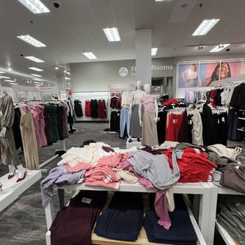 TARGET - Updated November 2025 - 2184 Photos & 676 Reviews - 1288 ...