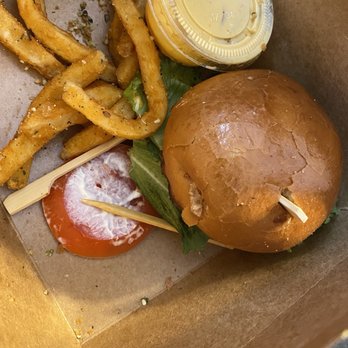 MACACO SPICY CHICKEN SANDWICHES - Updated April 2024 - 28 Photos & 21 ...