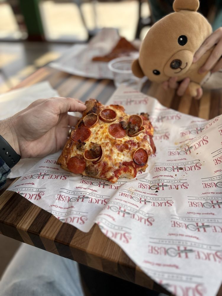 SLICE HOUSE BY TONY GEMIGNANI - Updated April 2024 - 170 Photos & 121 ...