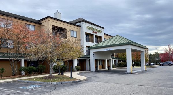 COURTYARD MANCHESTER - BOSTON REGIONAL AIRPORT - Updated January 2026 ...