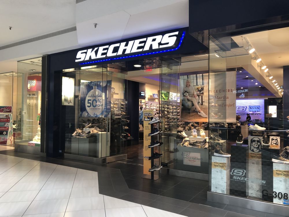 SKECHERS RETAIL - 5 Woodfield Mall, Schaumburg, Illinois - Shoe Stores ...