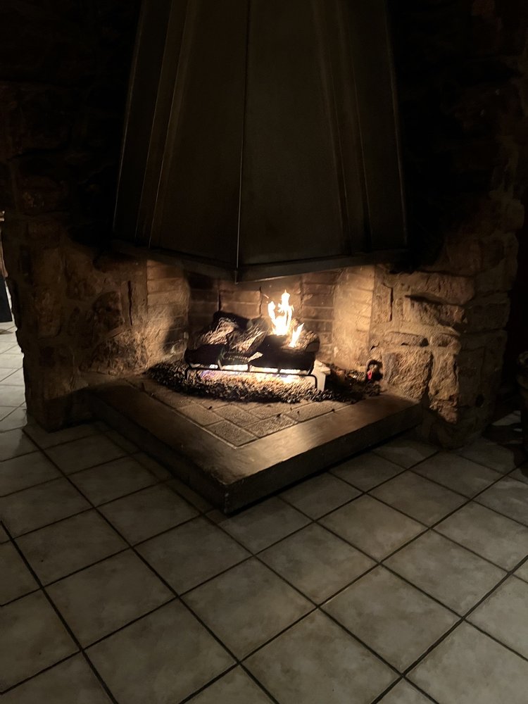 RED APPLE INN & COUNTRY CLUB - Updated May 2026 - 40 Photos & 30 ...