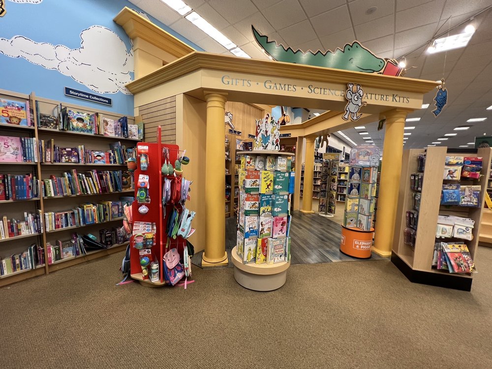 BARNES & NOBLE - AUSTIN - Updated February 2026 - 152 Photos & 113 ...