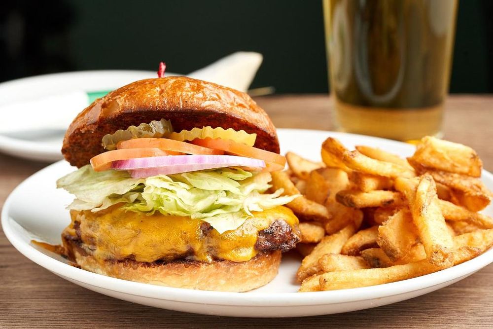 LONGSHOTS BAR & GRILL - Updated August 2024 - 175 Photos & 77 Reviews ...