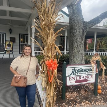 THE APPLE BARN & CIDER MILL - Updated May 2024 - 607 Photos & 453 ...