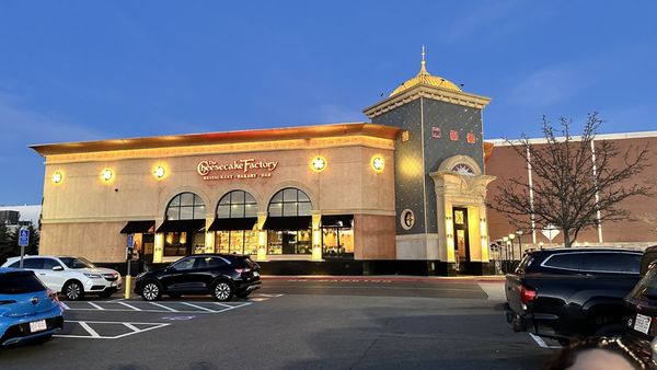 THE CHEESECAKE FACTORY - Updated June 2026 - 705 Photos & 736 Reviews ...