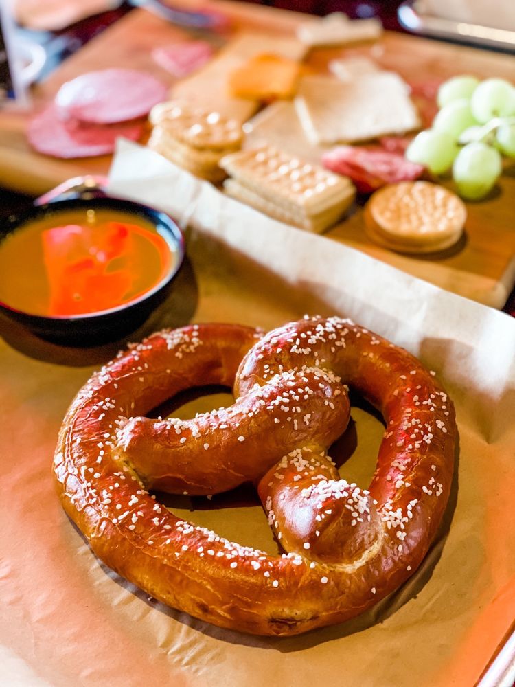 CELLARMAN’S PUB & BREWERY - Updated May 2025 - 139 Photos & 186 Reviews ...