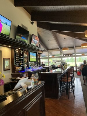 CRANKS RESTAURANT AND BANQUETS ON THE GREEN - Updated June 2026 - 18 ...