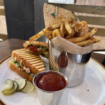 COLORADO CAMPFIRE - Updated May 2024 - 285 Photos & 244 Reviews - 400 E ...