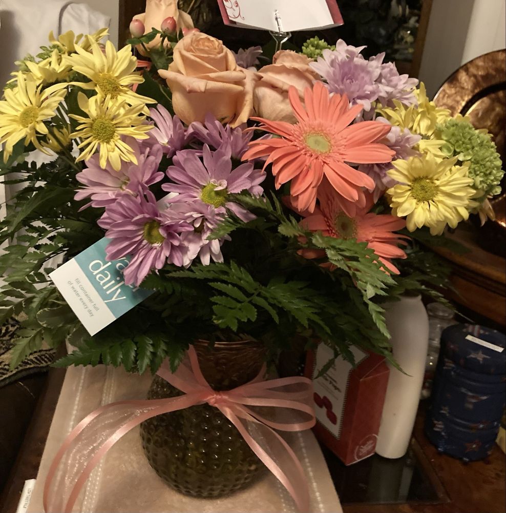 FLOWERS BY DREAMA DAWN - Updated January 2026 - 20 Photos - 311 N ...