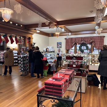 HEBERT CANDIES - Updated September 2025 - 94 Photos & 59 Reviews - 574 ...