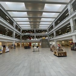 COLUMBUS METROPOLITAN LIBRARY - 221 Photos & 73 Reviews - 96 South ...