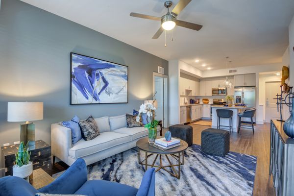 DECORUM - Updated July 2025 - 98 Photos & 20 Reviews - 9851 6 Mile ...