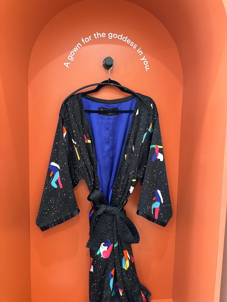 TIA - Updated January 2026 - 27 Photos & 51 Reviews - 15051 N Kierland ...