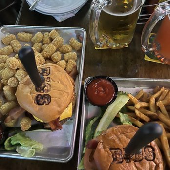 BIGS - Updated August 2024 - 458 Photos & 611 Reviews - 323 N State ...