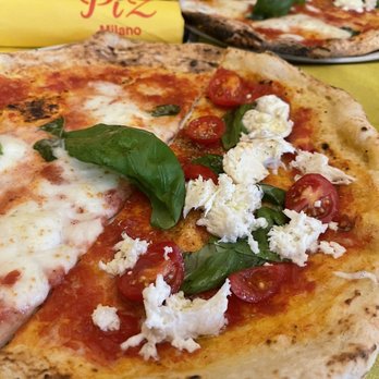 PIZ - Updated July 2025 - 188 Photos & 144 Reviews - Via Torino 34 ...