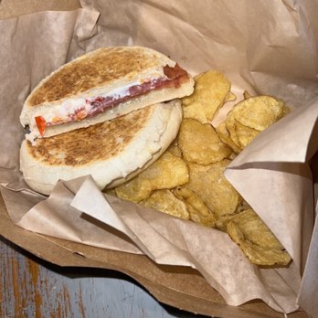 FROTH & CORK - Updated March 2025 - 83 Photos & 59 Reviews - 110 4th St ...