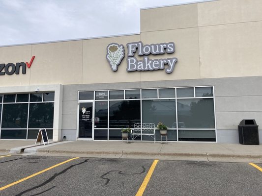 FLOURS BAKERY - Updated October 2025 - 37 Photos - 2695 King Ave W ...