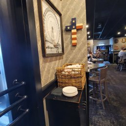 TWISTED TAVERN - Updated June 2025 - 175 Photos & 209 Reviews - 3606 W ...