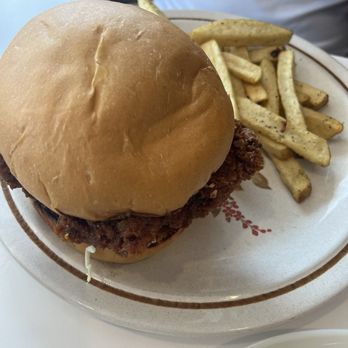 THE TOASTY BADGER - Updated July 2024 - 181 Photos & 74 Reviews - 2206 ...