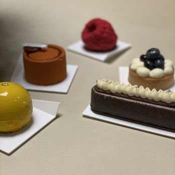 D’CARAMEL PATISSERIE - Updated May 2024 - 60 Photos & 16 Reviews - 2211 ...