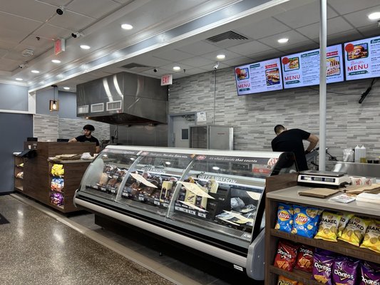 DELCO DELI - Updated October 2025 - 33 Photos & 16 Reviews - 817 ...