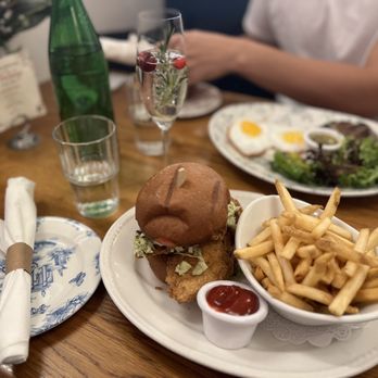 MATHEWS FOOD & DRINK - Updated May 2024 - 1068 Photos & 638 Reviews ...