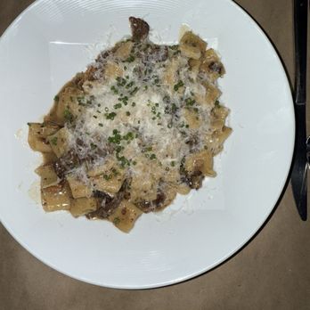 THE EXPAT - Updated December 2025 - 58 Photos & 81 Reviews - 1680 S ...