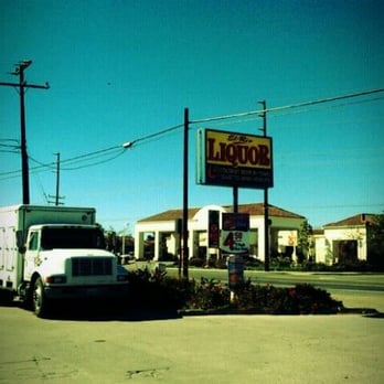 EL RIO LIQUOR - Updated December 2025 - 16 Photos - 2910 E Vineyard Ave ...