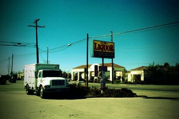 EL RIO LIQUOR - Updated December 2025 - 16 Photos - 2910 E Vineyard Ave ...