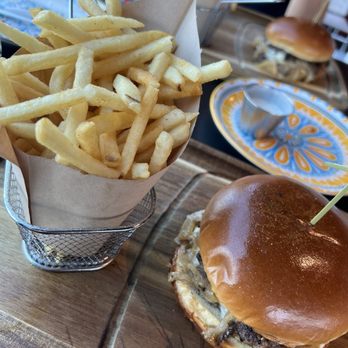 LOUD BURGER - Updated August 2024 - 205 Photos & 247 Reviews - 22497 ...