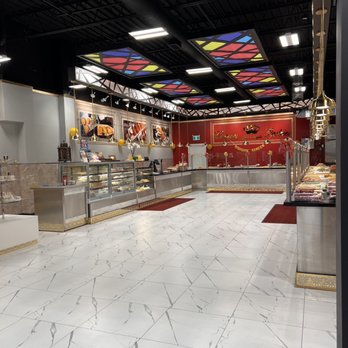 CROWN PASTRIES - Updated November 2025 - 55 Photos - 1279 Kennedy Rd ...