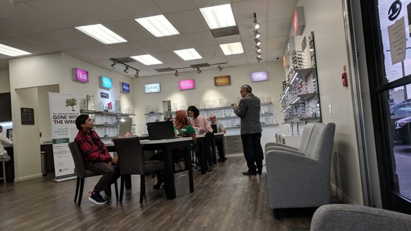 GLENDALE OPTOMETRIC CENTER - 16 Photos & 134 Reviews - 308 E Broadway ...