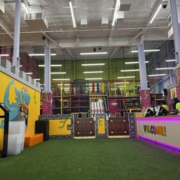 KIDS EMPIRE FRESNO RIVERPARK - Updated October 2025 - 80 Photos & 37 ...