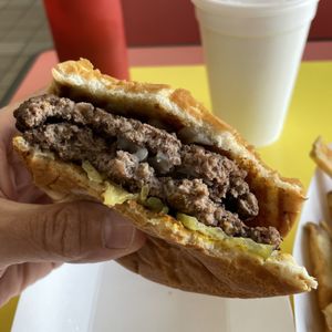 BIONIC BURGER HAMBURGERS - Updated December 2025 - 22 Photos & 30 ...