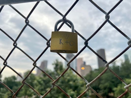 THE LOVE LOCK BRIDGE - Updated October 2025 - 18 Photos & 10 Reviews ...