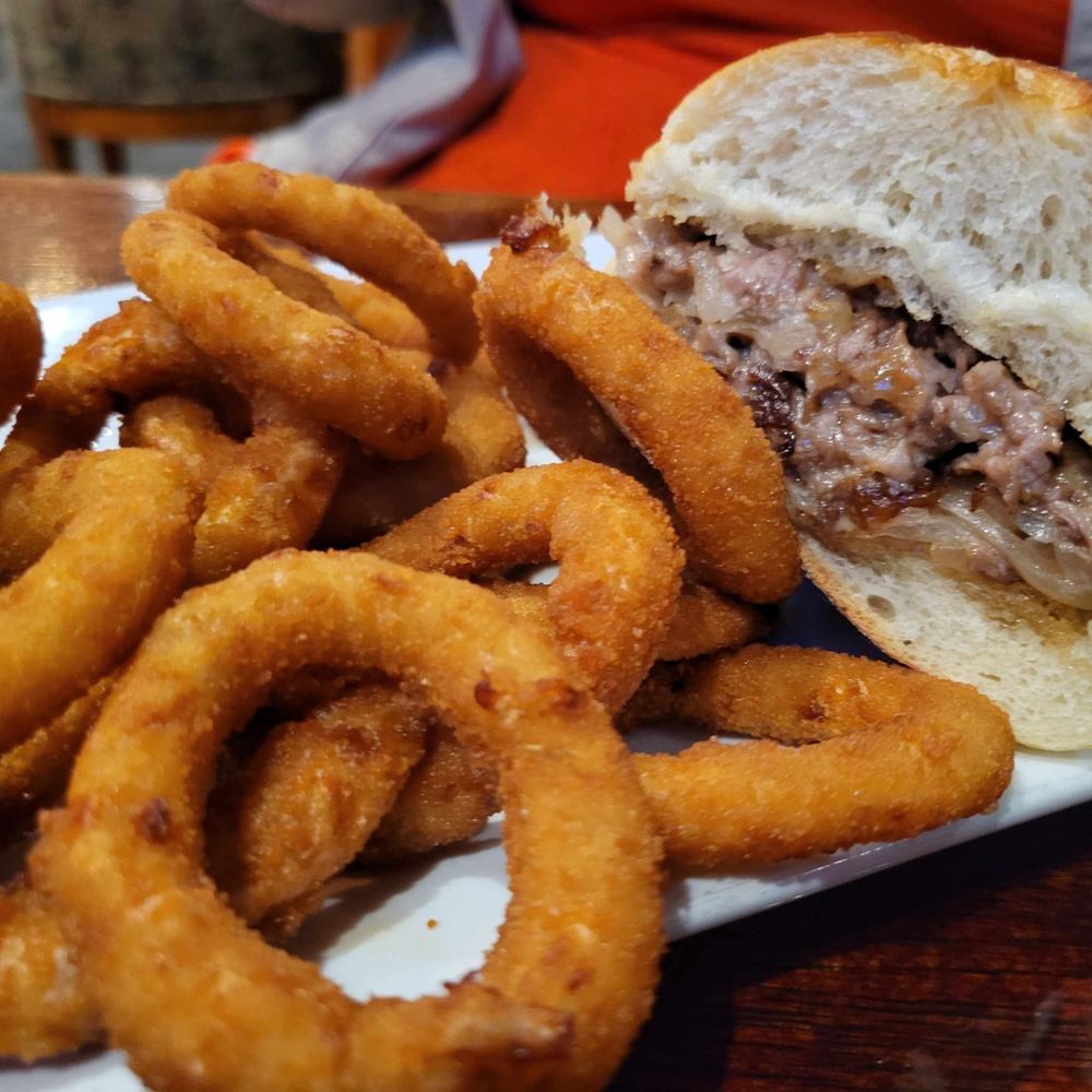 BROADWAY BURGER BAR AND GRILL - Updated August 2025 - 427 Photos & 513 ...