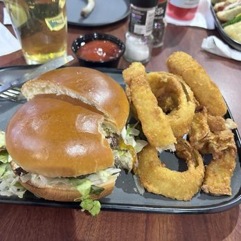 TJ CHUMPS - Updated October 2025 - 73 Photos & 144 Reviews - 1100 E ...