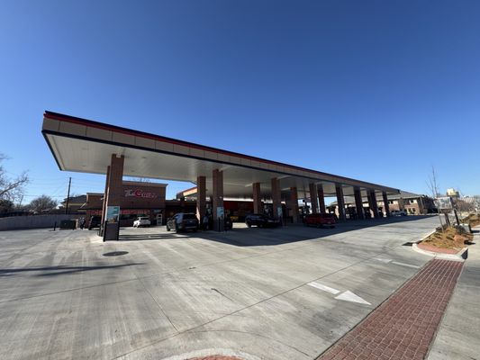 ONCUE - Updated September 2025 - 29 Photos - 1305 N Western Ave ...