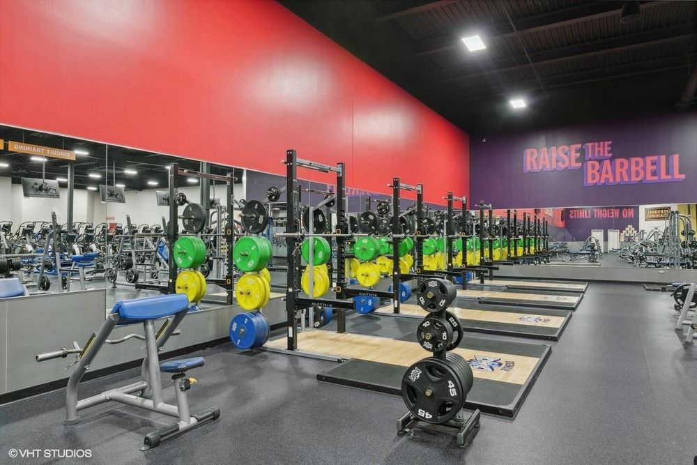 CRUNCH FITNESS - MAPLE GROVE - Updated January 2026 - 25 Photos & 22 ...