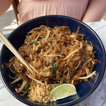 LEDU THAI - Updated February 2025 - 293 Photos & 87 Reviews - 915 N 5th ...