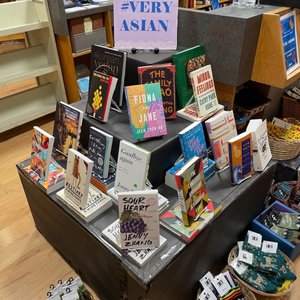 BOOKPEOPLE - 238 Photos & 497 Reviews - Bookstores - 603 N Lamar Blvd ...