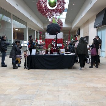 GERRARD SQUARE - Updated December 2025 - 52 Photos & 36 Reviews - 1000 ...