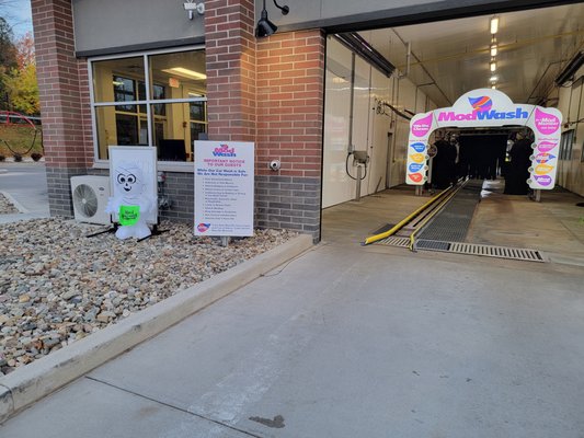 MODWASH - Updated December 2025 - 33 Photos & 17 Reviews - 548 Carnot ...