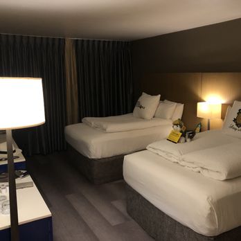 STAYPINEAPPLE, HOTEL ROSE, DOWNTOWN PORTLAND - Updated December 2024 ...