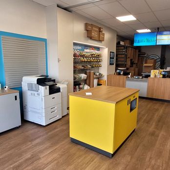 THE UPS STORE - Updated December 2025 - 27 Photos & 21 Reviews - 2210 W ...