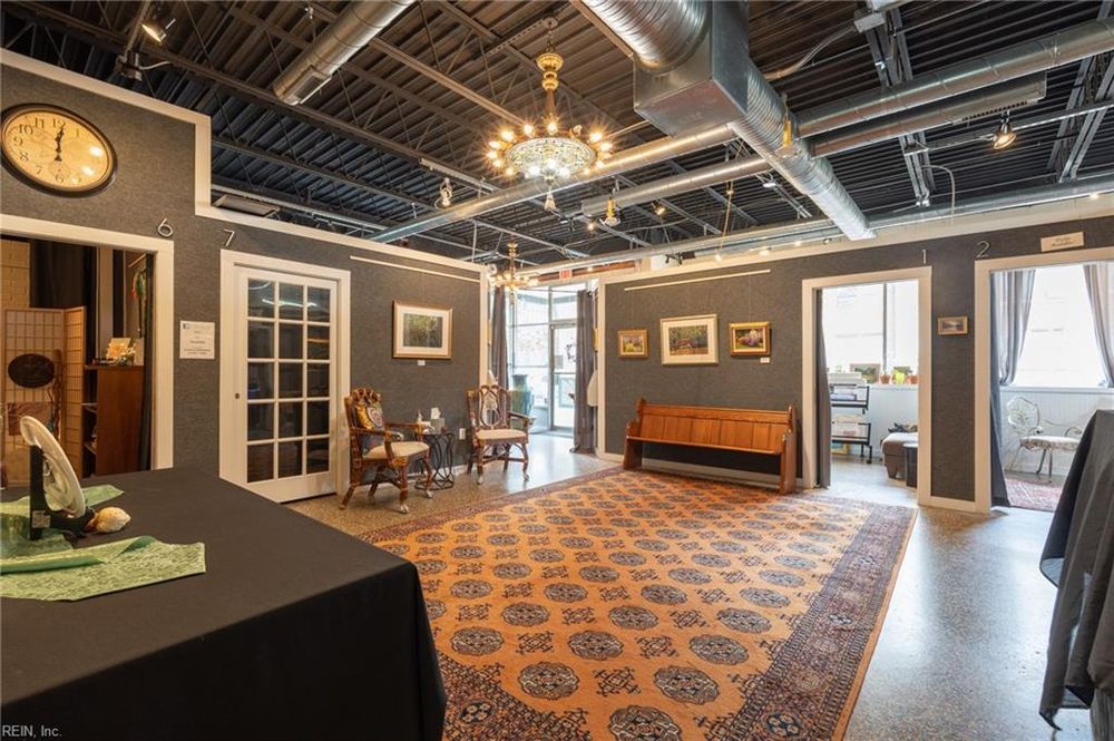 ONE ELEVEN ART GALLERY & STUDIOS - Updated August 2025 - 111 ...