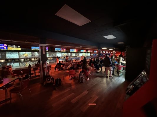 AMF STRATHMORE LANES - 21 Photos & 46 Reviews - 1061-G Route #34 ...