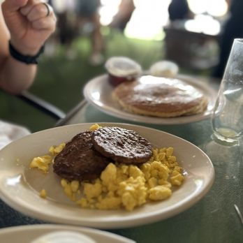 BREAD WINNERS CAFE & CATERING - Updated December 2024 - 214 Photos ...